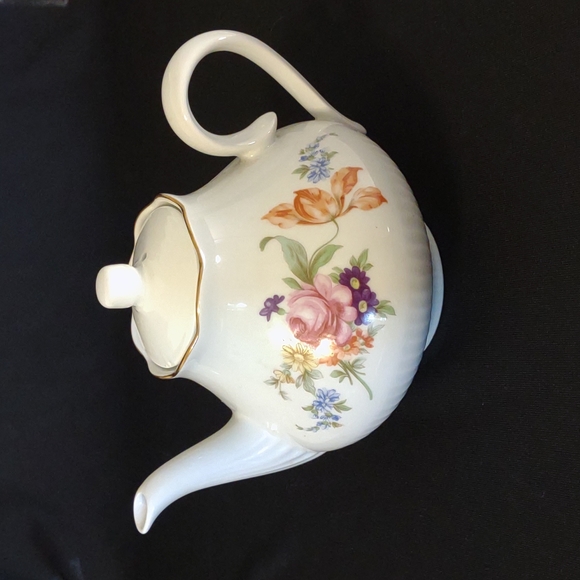 JLMENAU | Dining | Beautiful Vintage Jlmenau Graf Von Henneberg Teapot | Poshmark